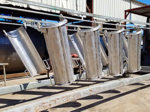 Chutes - De La Rosa Manufacturing, Inc